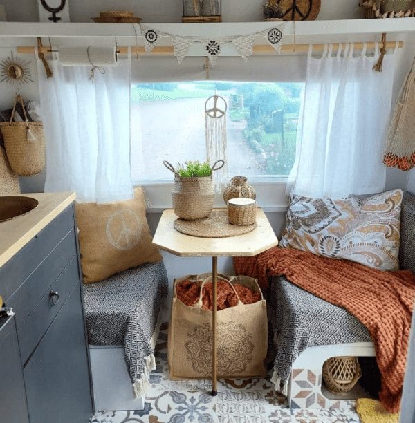 Smart Small Caravan Interior Design Ideas for Cozy Spaces